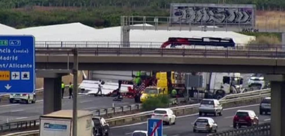 Ap 7 Cortada En Sagunto Por Un Accidente Seis Horas Con La Ap 7